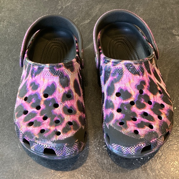 CROCS | Shoes | Girls Crocs Purple Glitter Cheetah Print Closed Toe ...